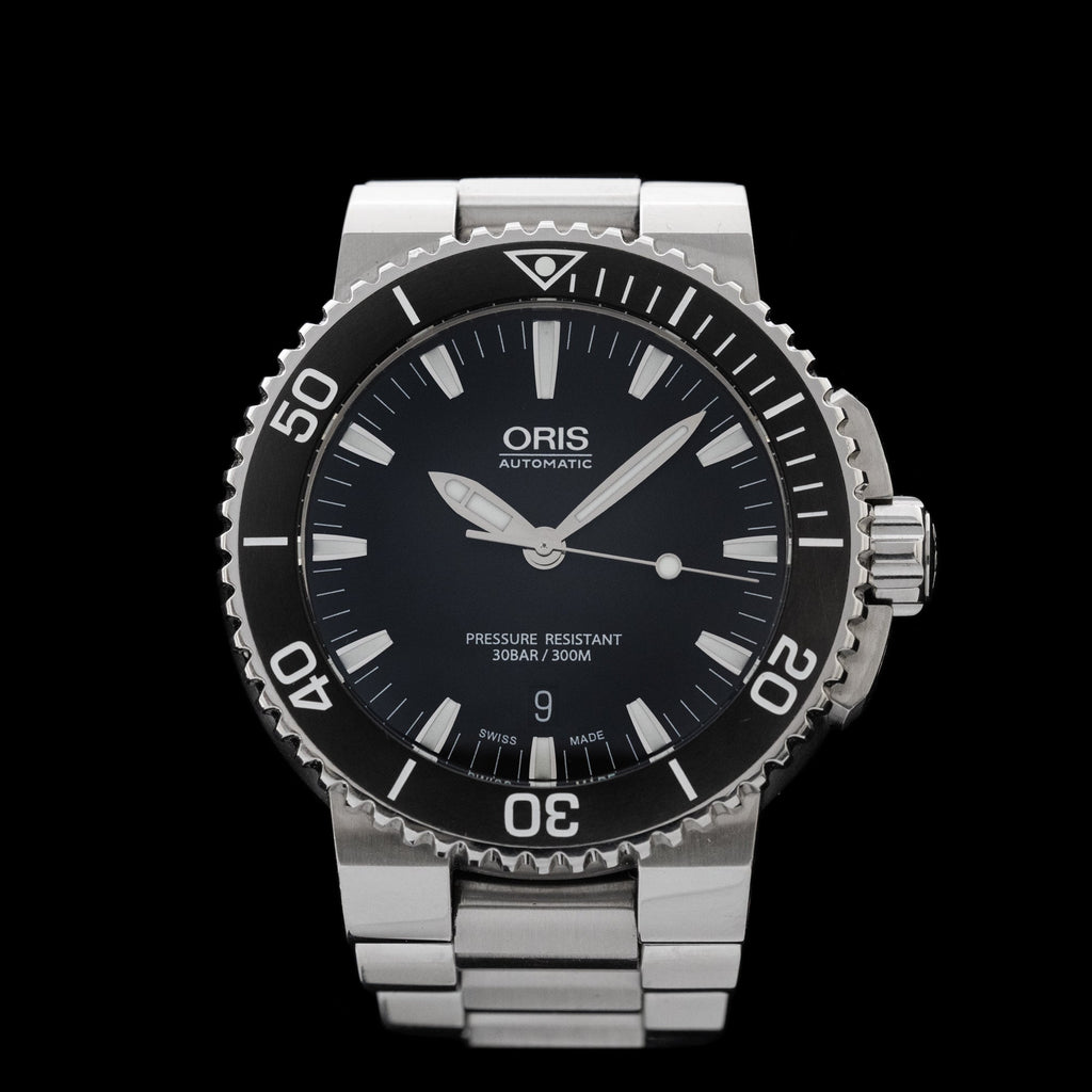 Oris - Aquis Date 43mm – FiveFortyFive